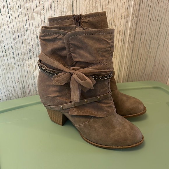Shoes | Brown Ankle Boots With Chain Detail | Poshmark